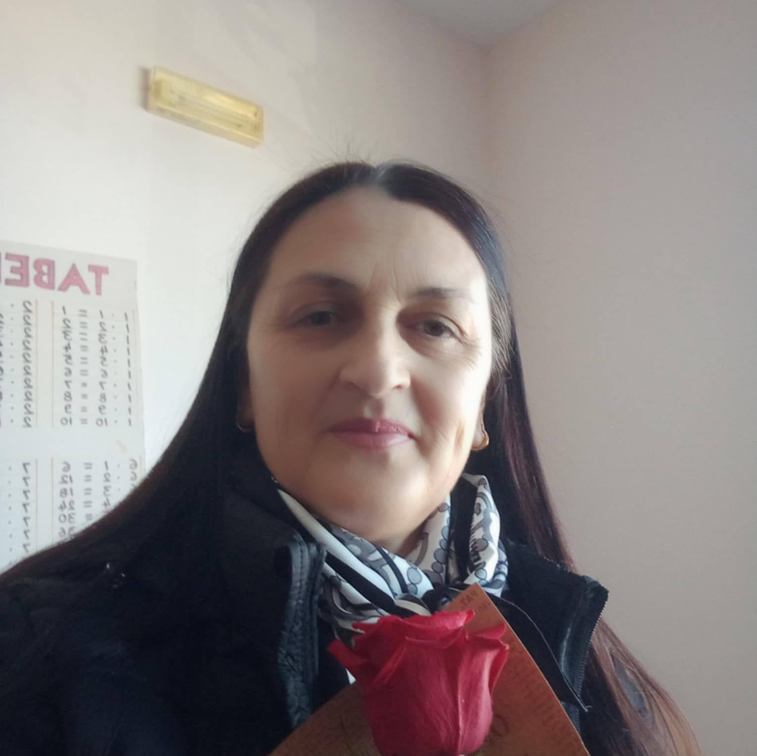 Poezi nga:Margarita Nikolli Bardhi - Një dritare e re
